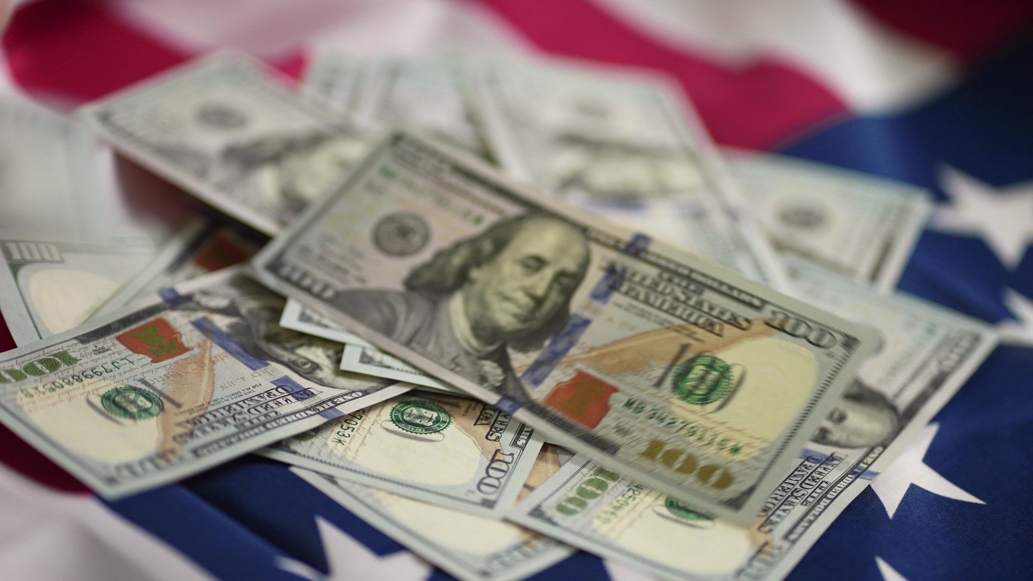 300+ Best Discounts for Veterans This Year